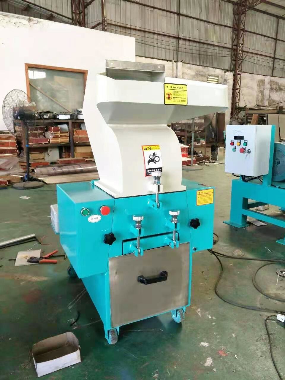 SKD-11 High Speed Granulator 3.75KW Plastic Shredder Granulator For ...
